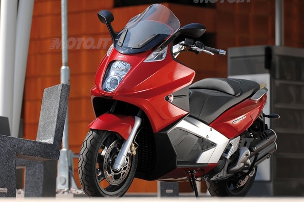 Prova GILERA GP 800 - Prove - Moto.it
