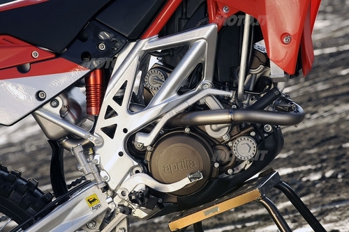 Prova APRILIA MXV 450 - Prove - Moto.it