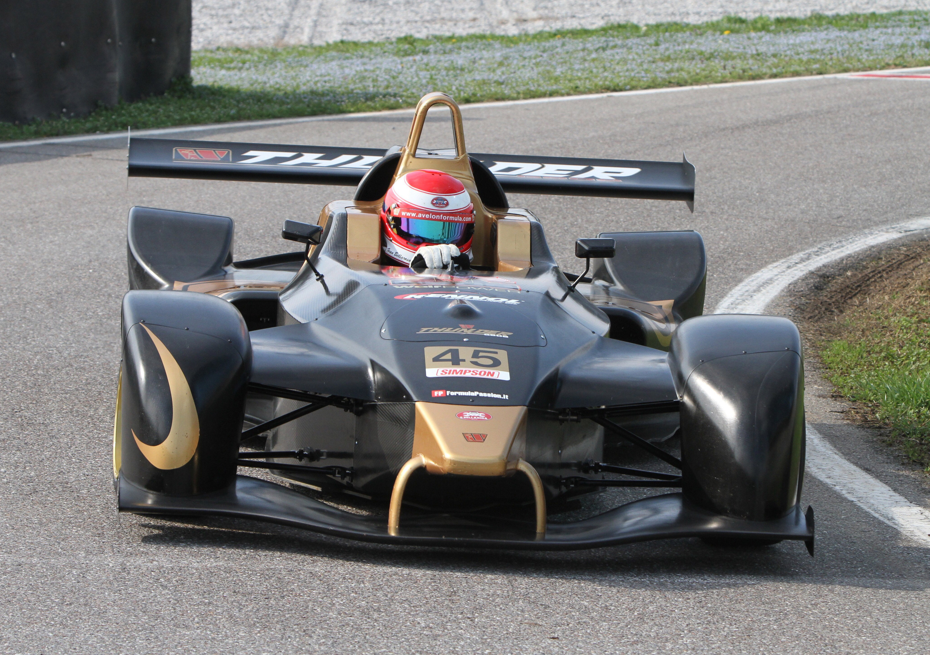 Wolf GB08 Thunder: la sport prototipo con il V4 Aprilia - News ...