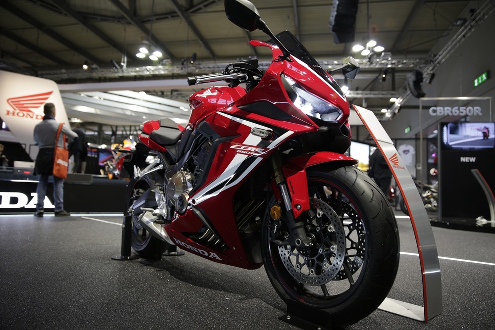 EICMA 2018: Honda CBR650R, foto, video e dati - Fiere e saloni - Moto.it