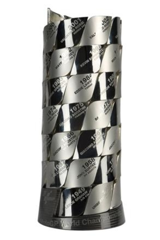 Com'è fatta la coppa della MotoGP? - MotoGP - Moto.it