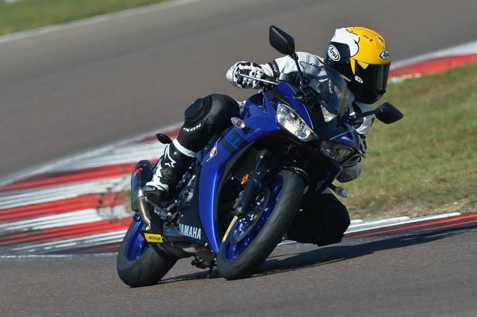 Yamaha YZF-R1 vs. YZF-R6 vs YZF-R3 - La Stampa