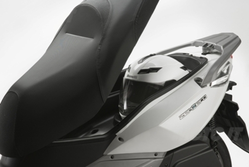Nuovo scooter Benelli ZenZero 350. Ad aprile a 3.590 Euro - News - Moto.it