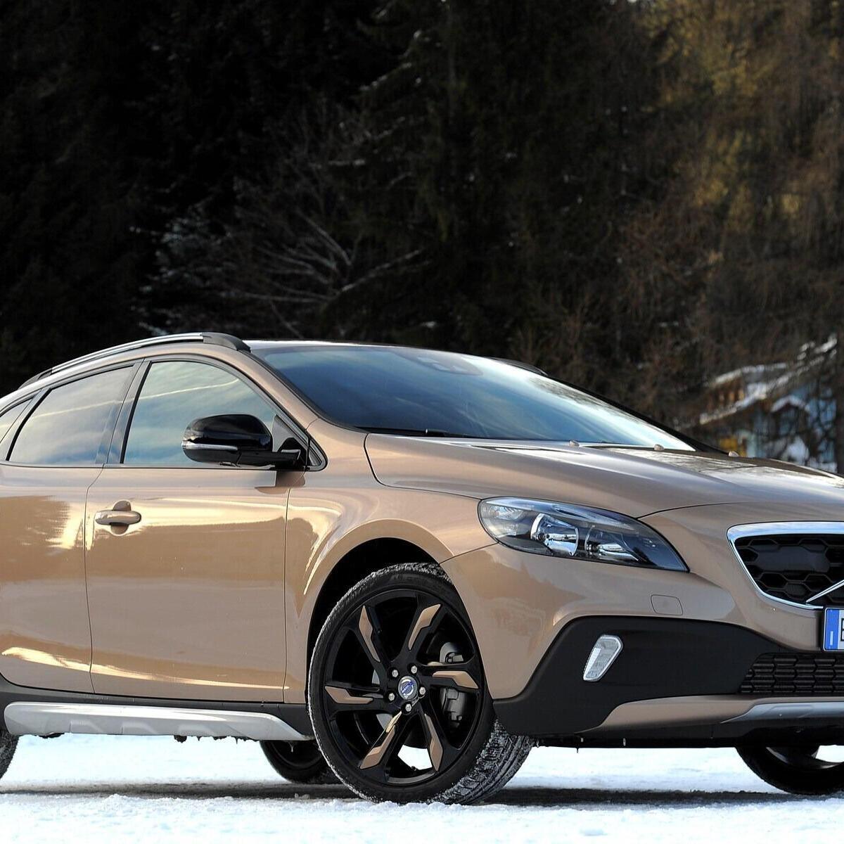 Volvo V40 Cross Country - Prove - Automoto.it