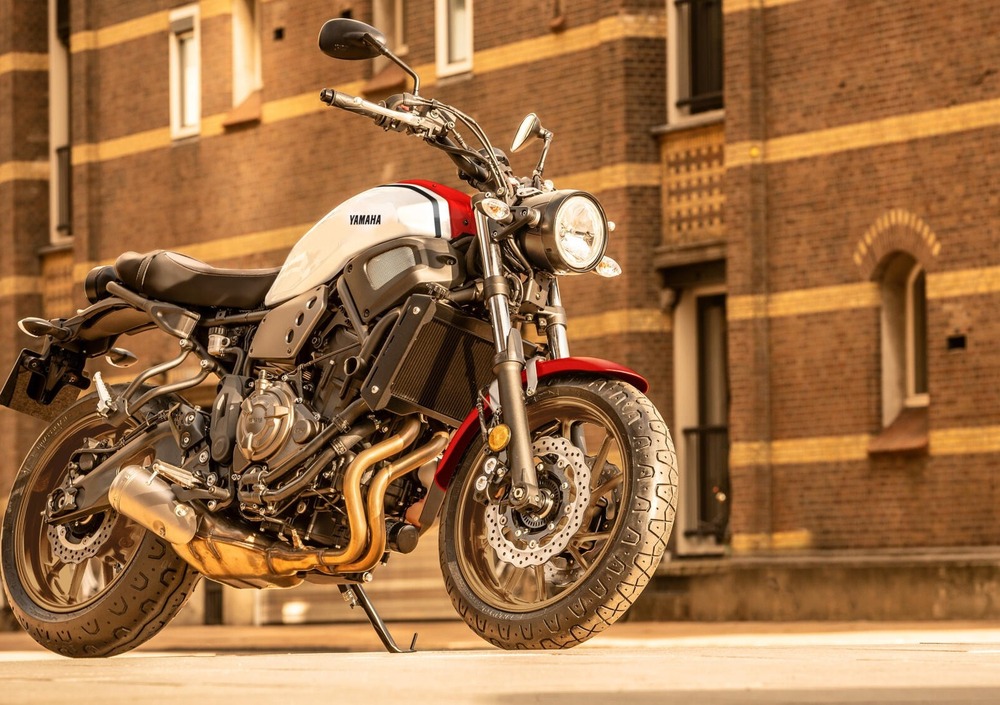 Yamaha XSR 700 (2021), prezzo e scheda tecnica - Moto.it