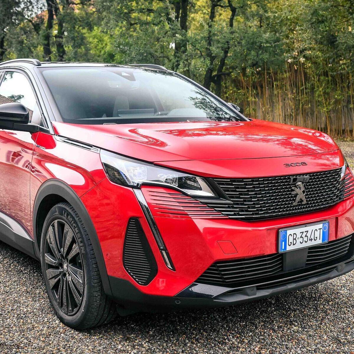 Peugeot 3008 HYbrid4 - Prove - Automoto.it