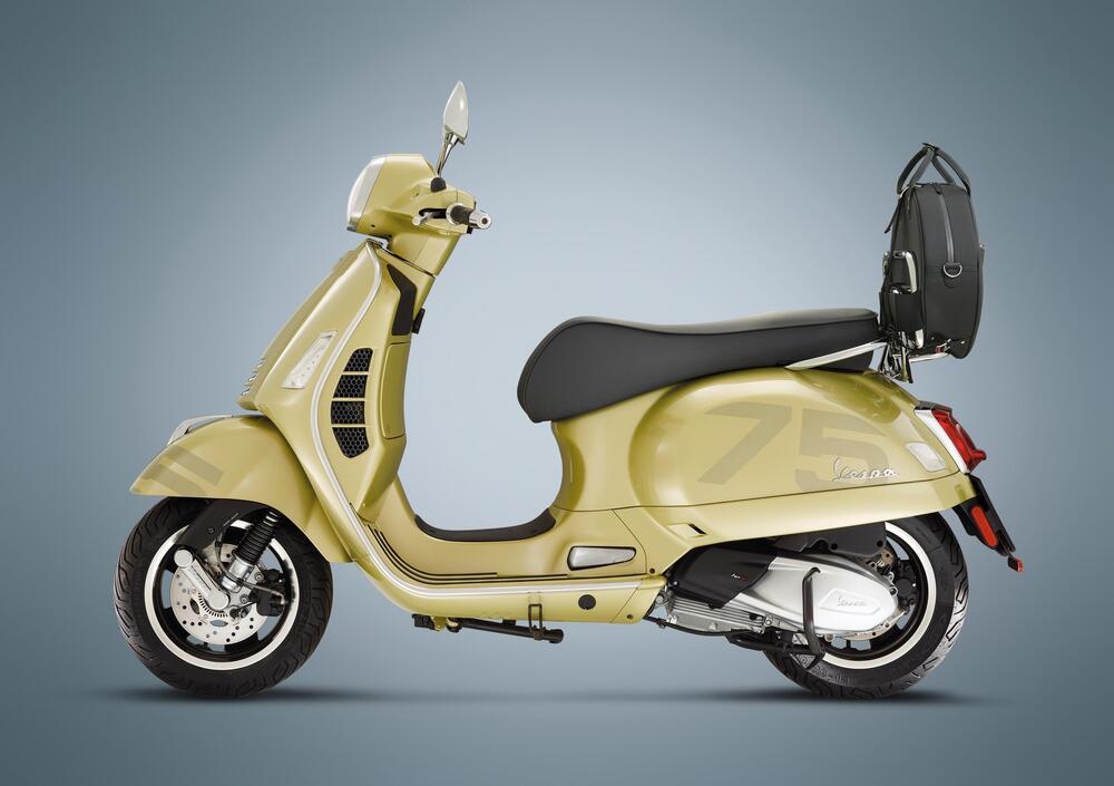 Vespa Gts 300 Supertech Hpe 75th 2021 Prezzo E Scheda Tecnica Moto It