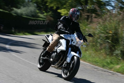 Prova Benelli BN 600R - Prove - Moto.it