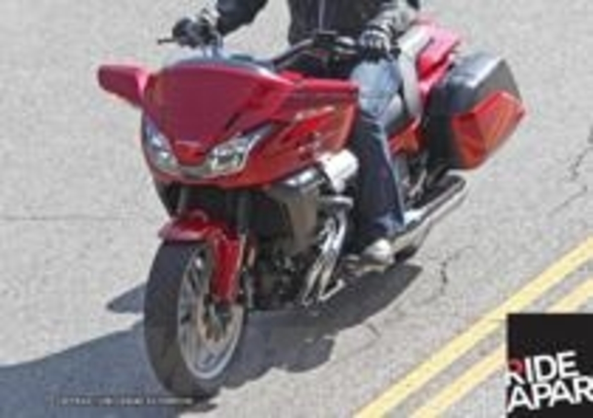 Honda CTX 1300, prime foto spia - News - Moto.it