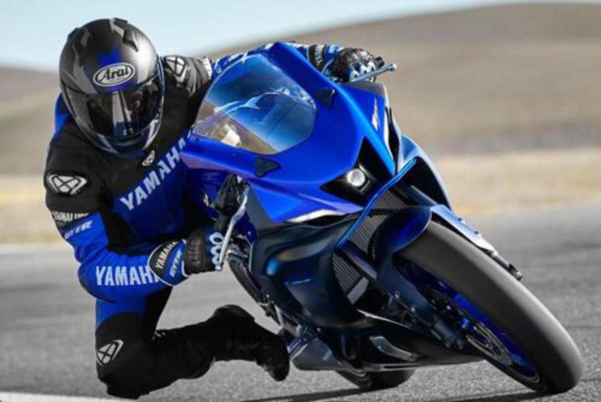 Yamaha YZF-R7 Cup. A gentleman rider trophy - MotoFestival - Moto.it