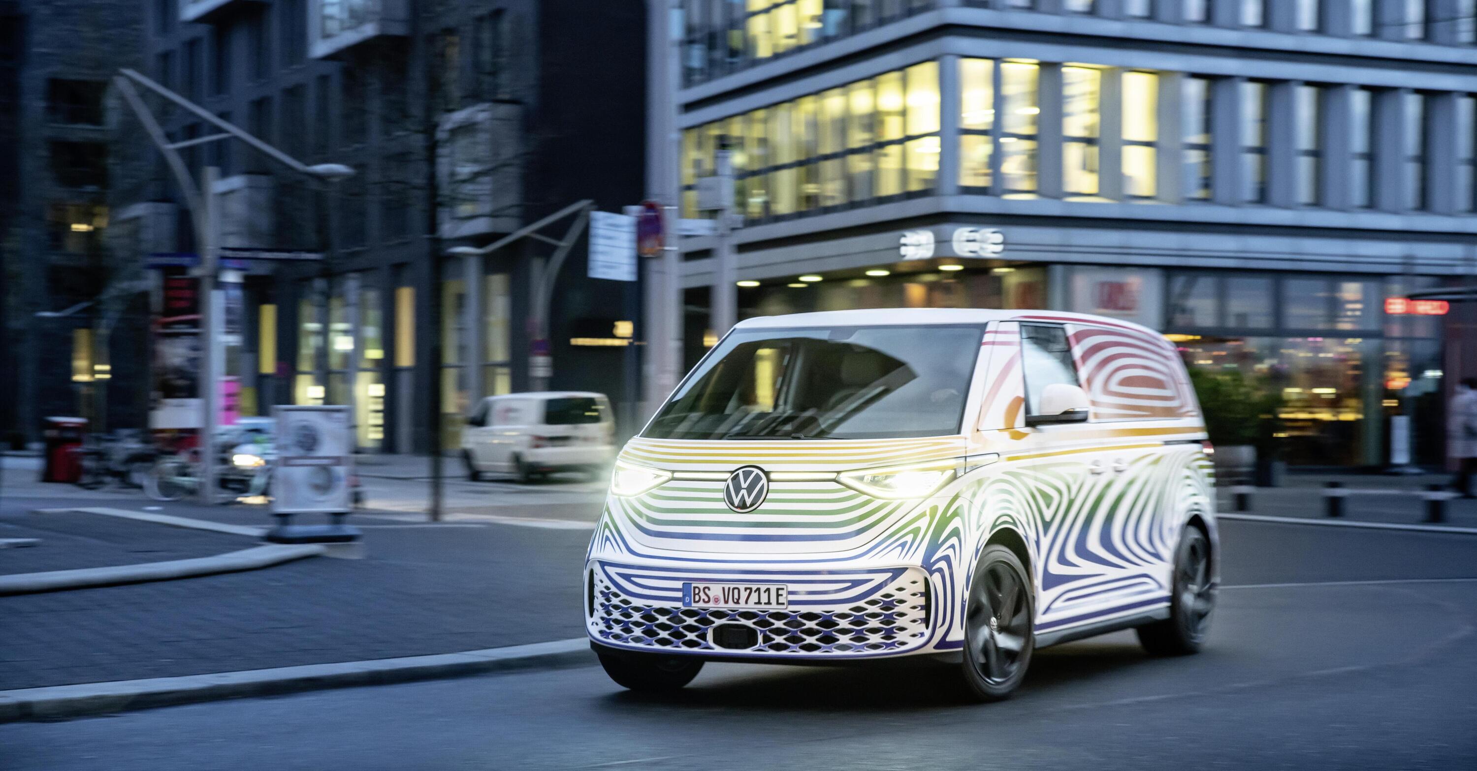 Ecco la Volkswagen ID.Buzz, il nuovo T1 "Bulli" elettrico [Video ...
