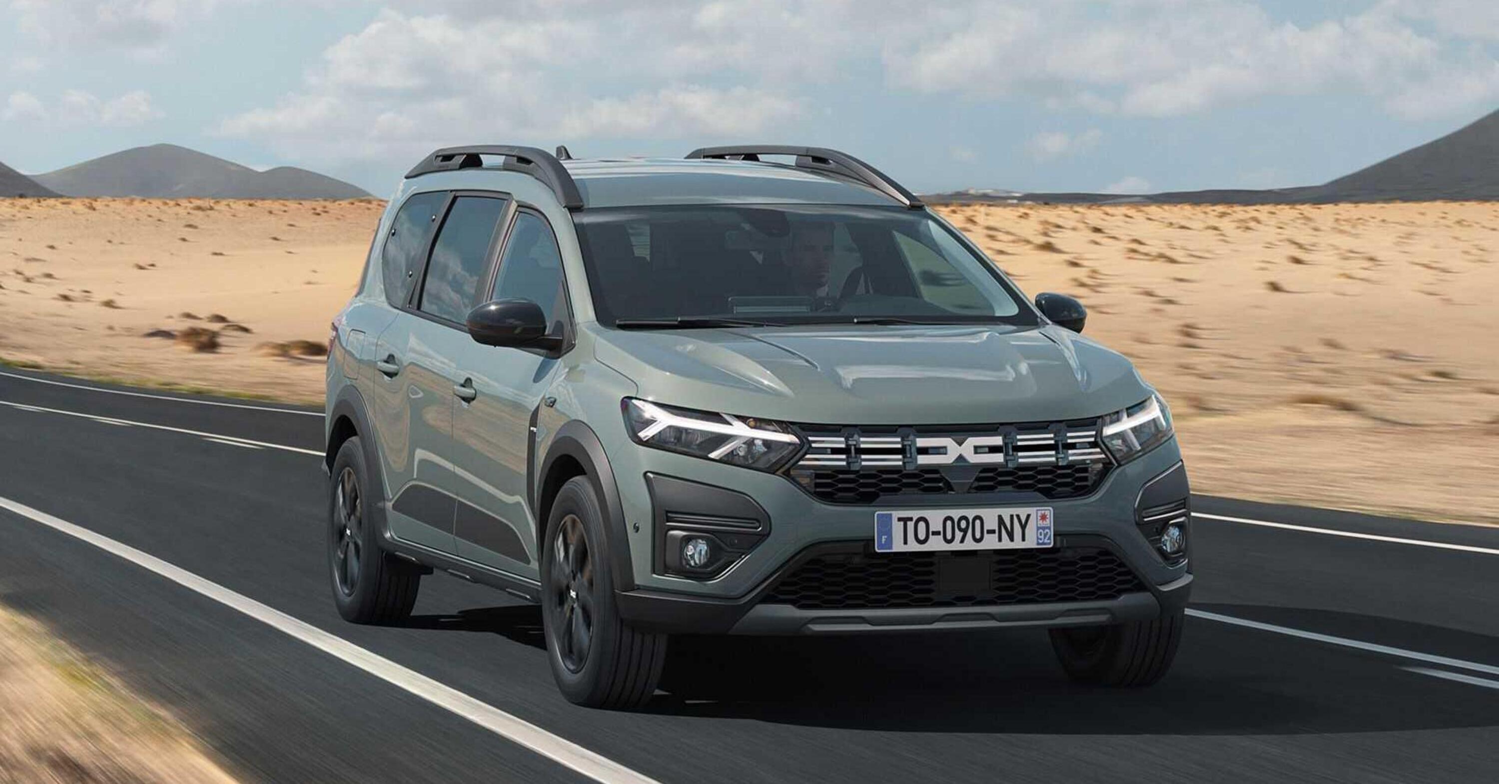 La prima Dacia ibrida Jogger debutta al Salone di Parigi - News ...