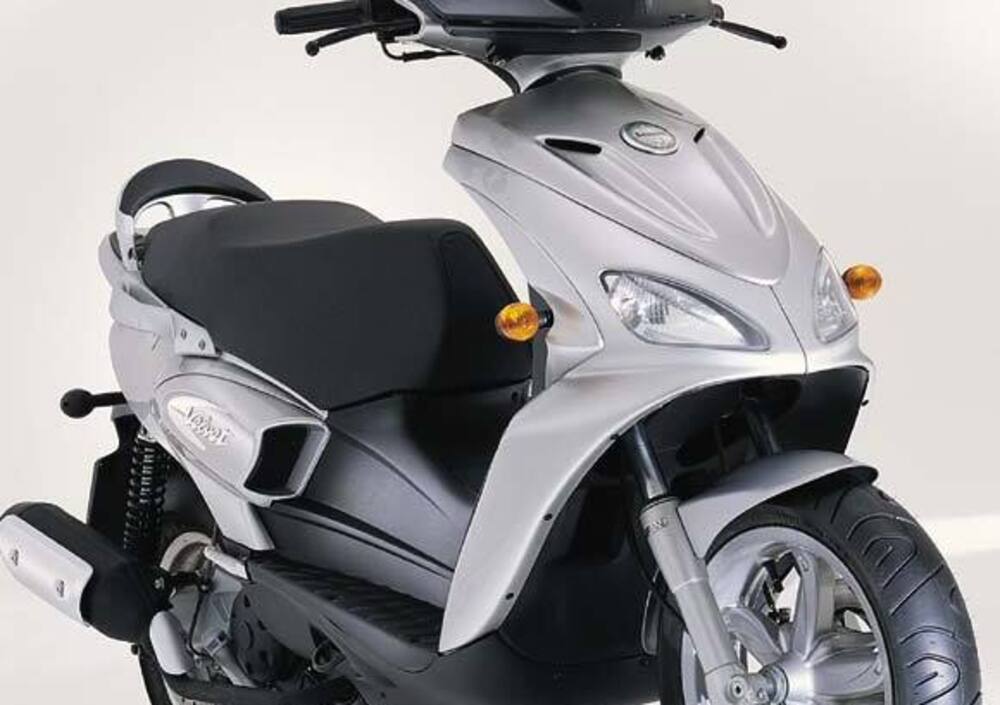 Benelli Velvet 150 Touring (2001 - 03), prezzo e scheda tecnica - Moto.it