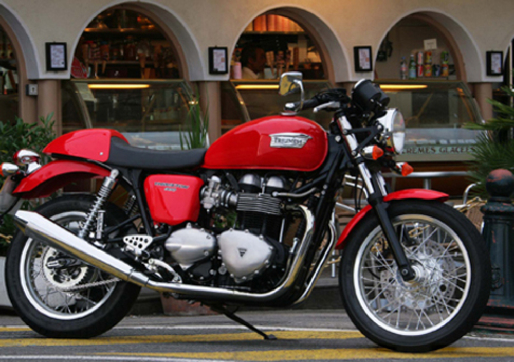 Triumph Thruxton 900 (2004 - 15), prezzo e scheda tecnica - Moto.it