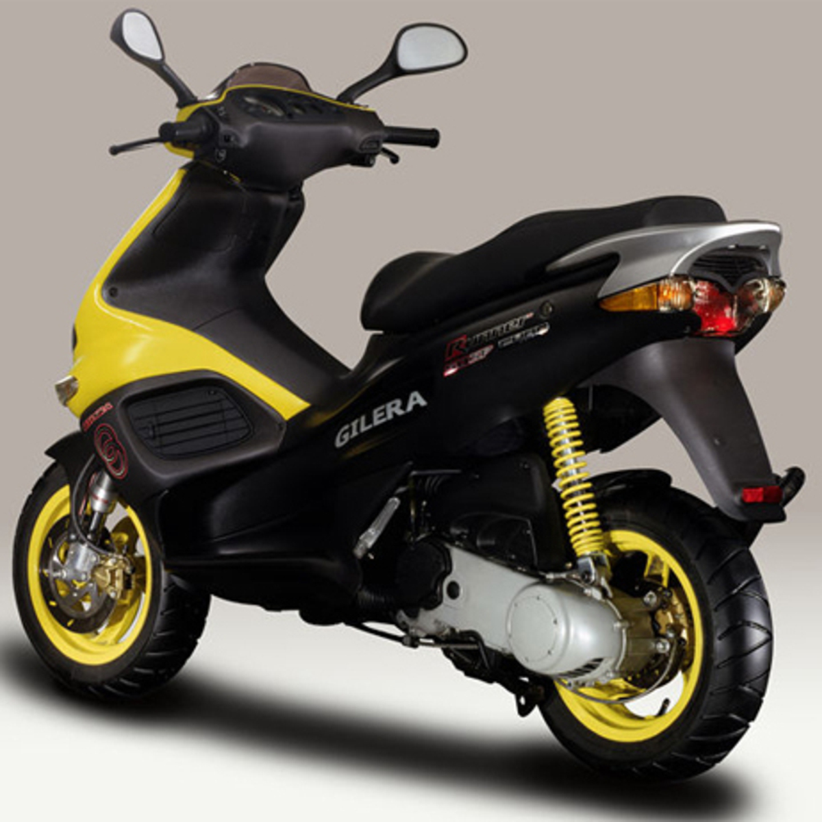 Gilera Runner “Black Soul” 50, 125 e 200 cc - News - Moto.it