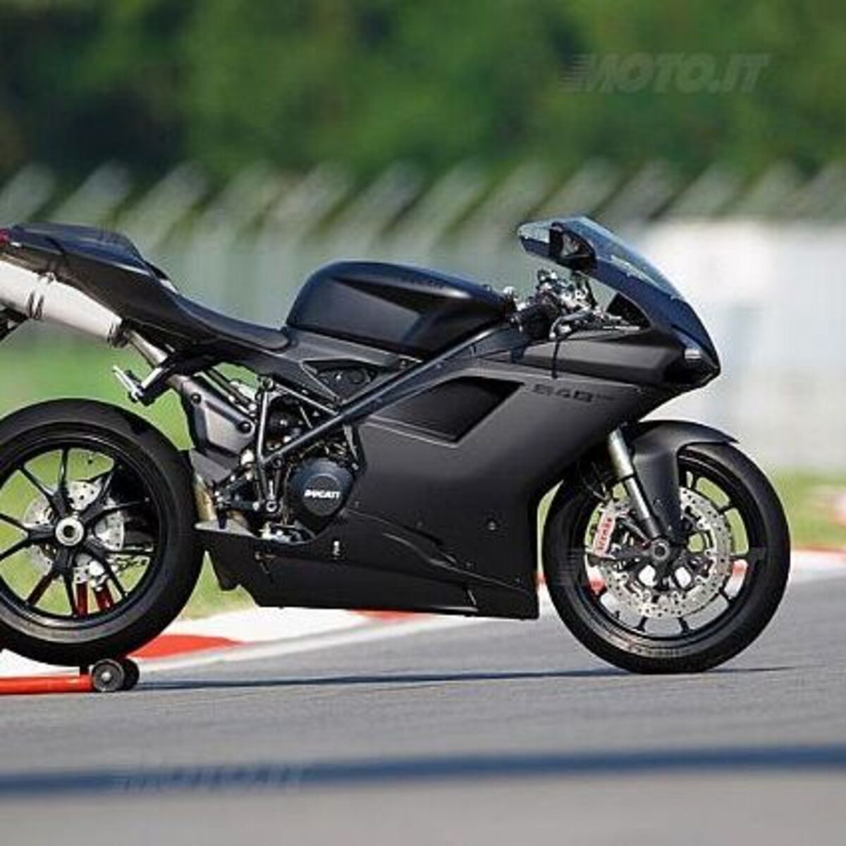 Prova Ducati 848 EVO - Prove - Moto.it
