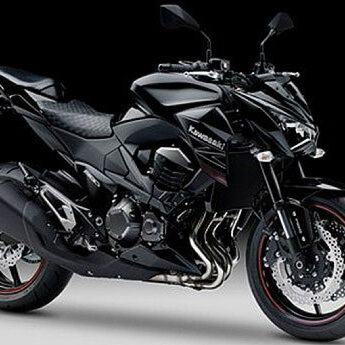 MV Agusta Brutale 800 vs Kawasaki Z800 - Prove - Moto.it