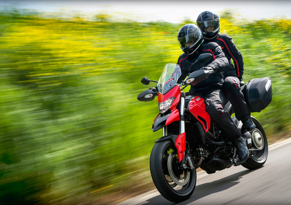 Ducati Hyperstrada 821 (2013 - 15), prezzo e scheda tecnica - Moto.it