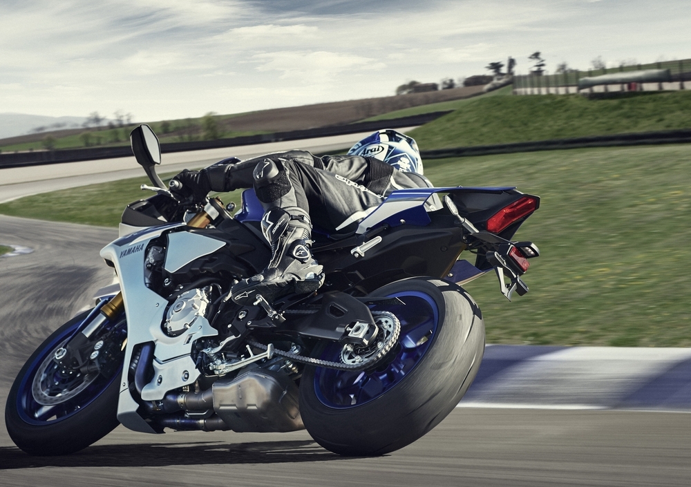 Yamaha YZF R1 (2015 - 16), prezzo e scheda tecnica - Moto.it