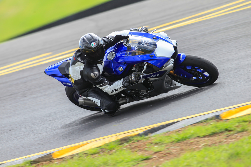 Prova Yamaha YZF-R1 ed YZF-R1M - Prove - Moto.it