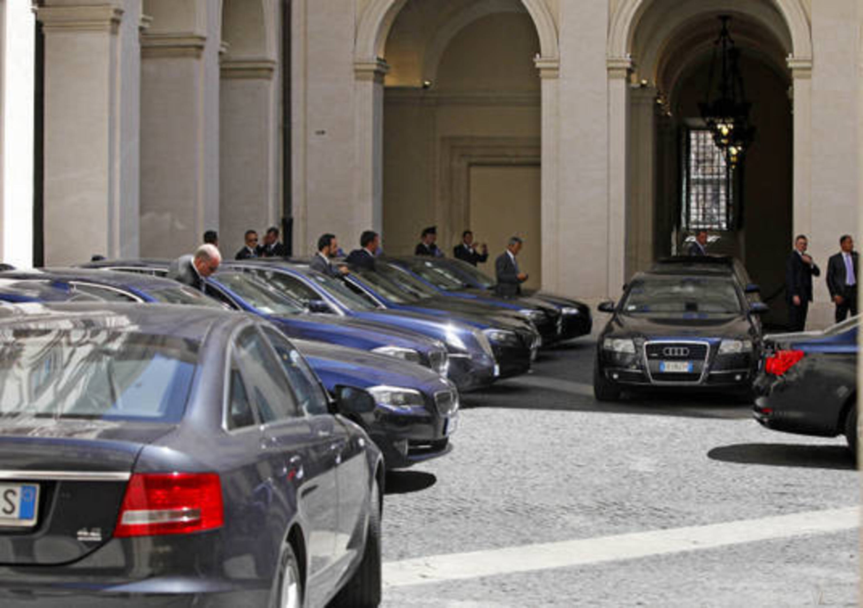 Roma: tagli alle auto blu. Risparmi per 850mila euro - News - Automoto.it