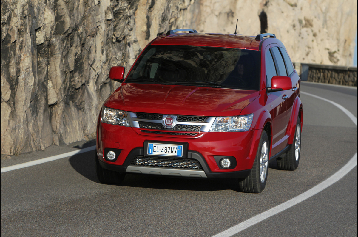 Fiat Freemont AWD 2.0 Multijet 2 e 3.6 V6 - Prove - Automoto.it