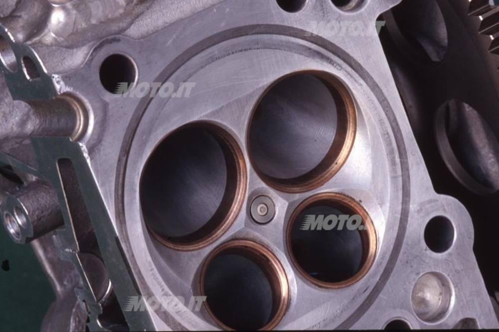 Tecnica: le teste dei cilindri. Dove nascono i cavalli (prima parte ...