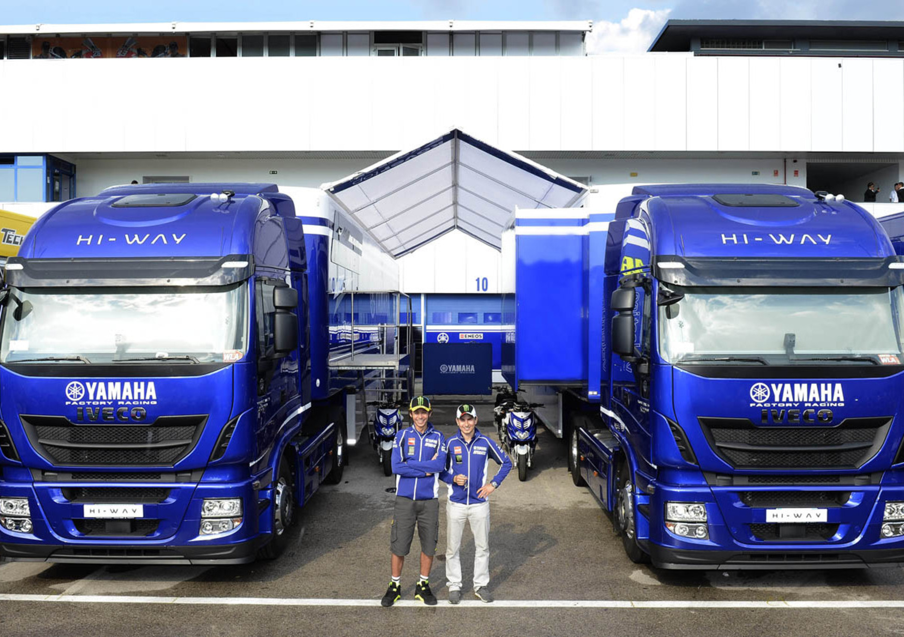Iveco: 20 Stralis Hi-Way al Team Yamaha Factory Racing e a Dorna Sports ...