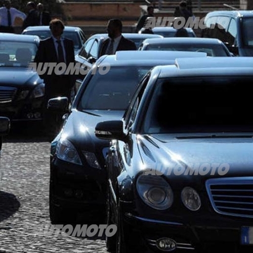 Governo, la svolta: 150 auto blu in vendita su Internet. Ecco modelli e ...