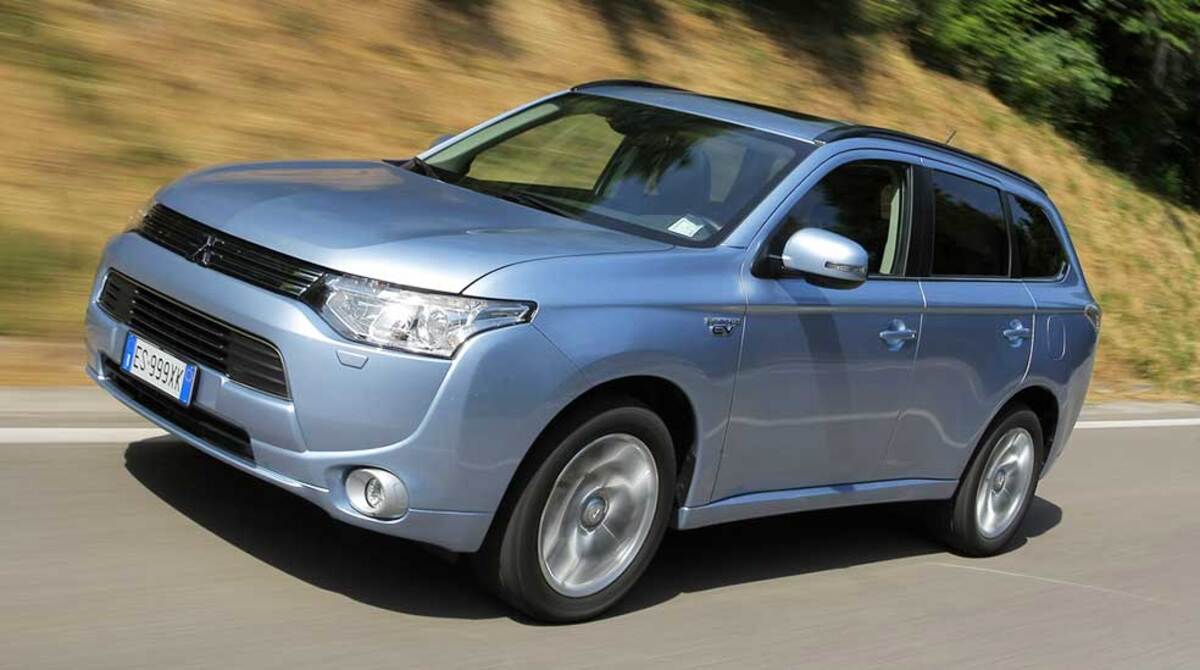 Mitsubishi Outlander PHEV - Prove - Automoto.it
