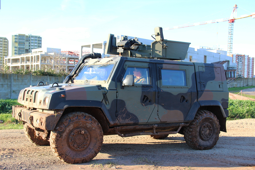 Iveco Lince LMV, com'è fatto e come va "l'Hummer" dell'Esercito ...