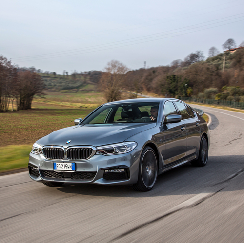 Nuova BMW Serie 5 530d: piacere di guida hi-tech [Video Primo Test ...